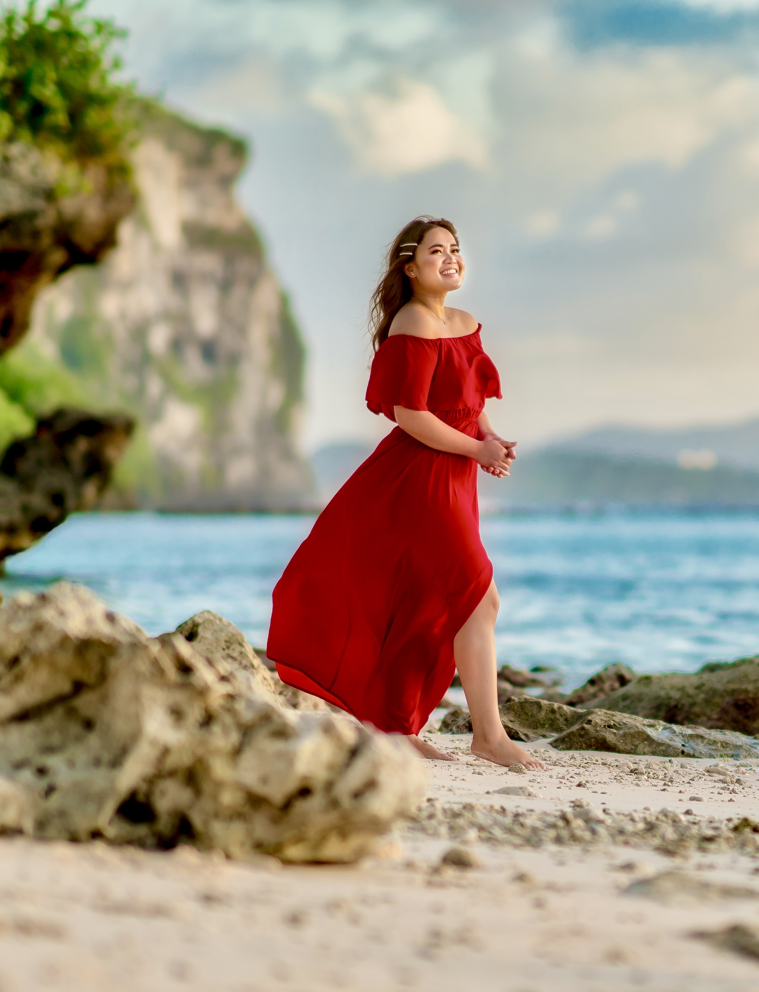 73 Easy Travel Poses To Capture Your Best Self & Travel Moments - By ...